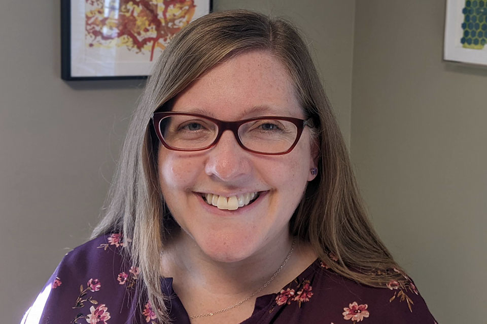 Meredith Griffiths ’03 Brings Art Therapy to Residents in Assisted ...