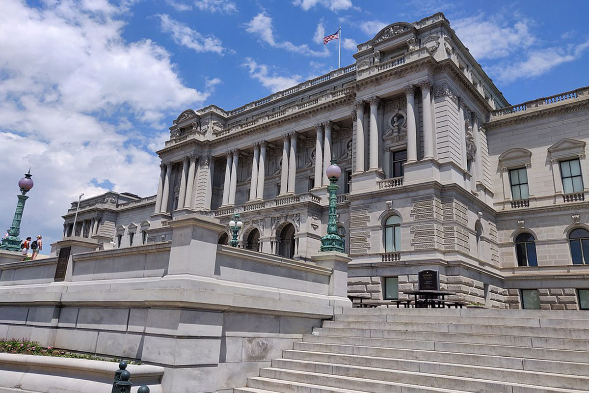 SLIS Student and Alumni Win Law Library Internship | Simmons University