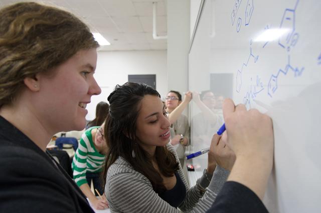 STEM at Simmons | Simmons University