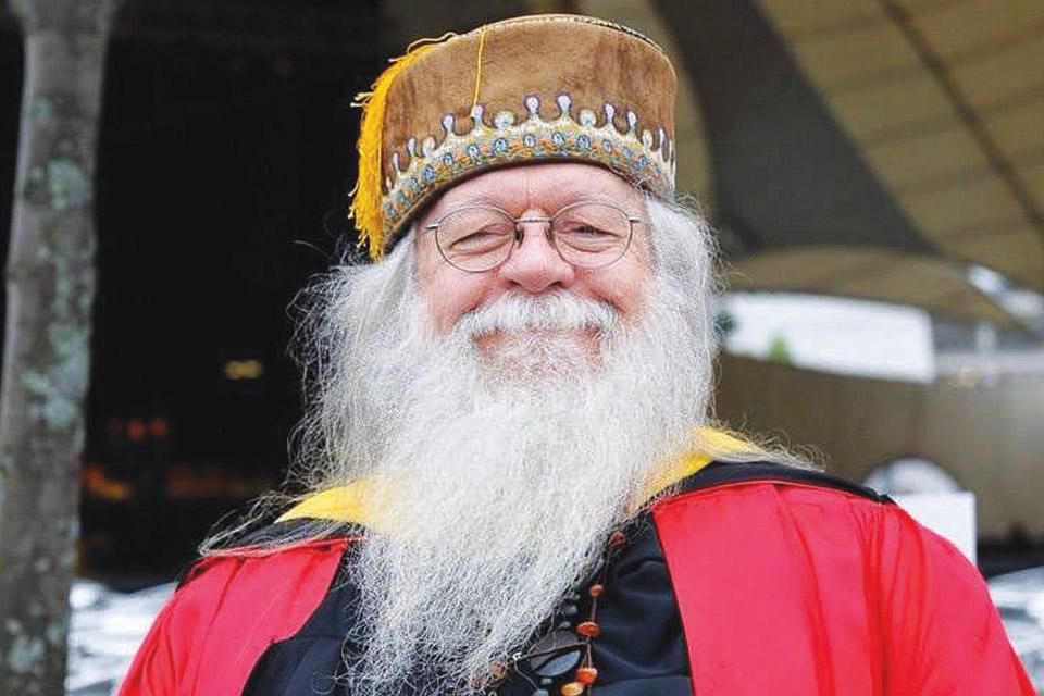 Professor Bob White Receives 2022 Alden Poole Faculty Mentor Award ...